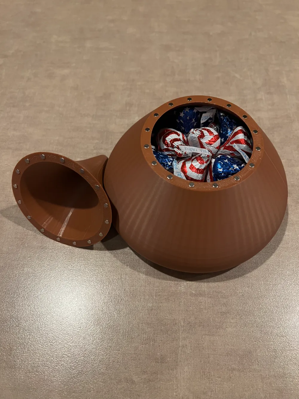 Magnetic Hershey's Kisses Container by Jacob P MakerWorld: Download Free 3D Models