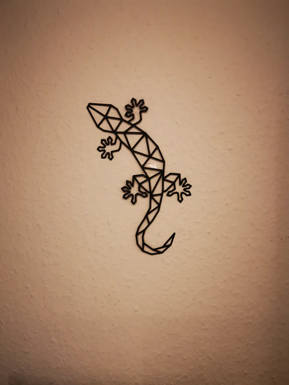 Salamander / Gecko Line Art Low Poly Origami Wall Decoration by kevin ...