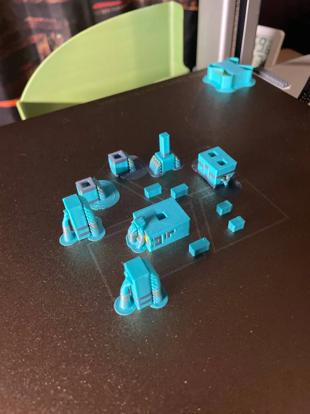 Minecraft Copper Golem Figurine - Free 3D Print Model - MakerWorld