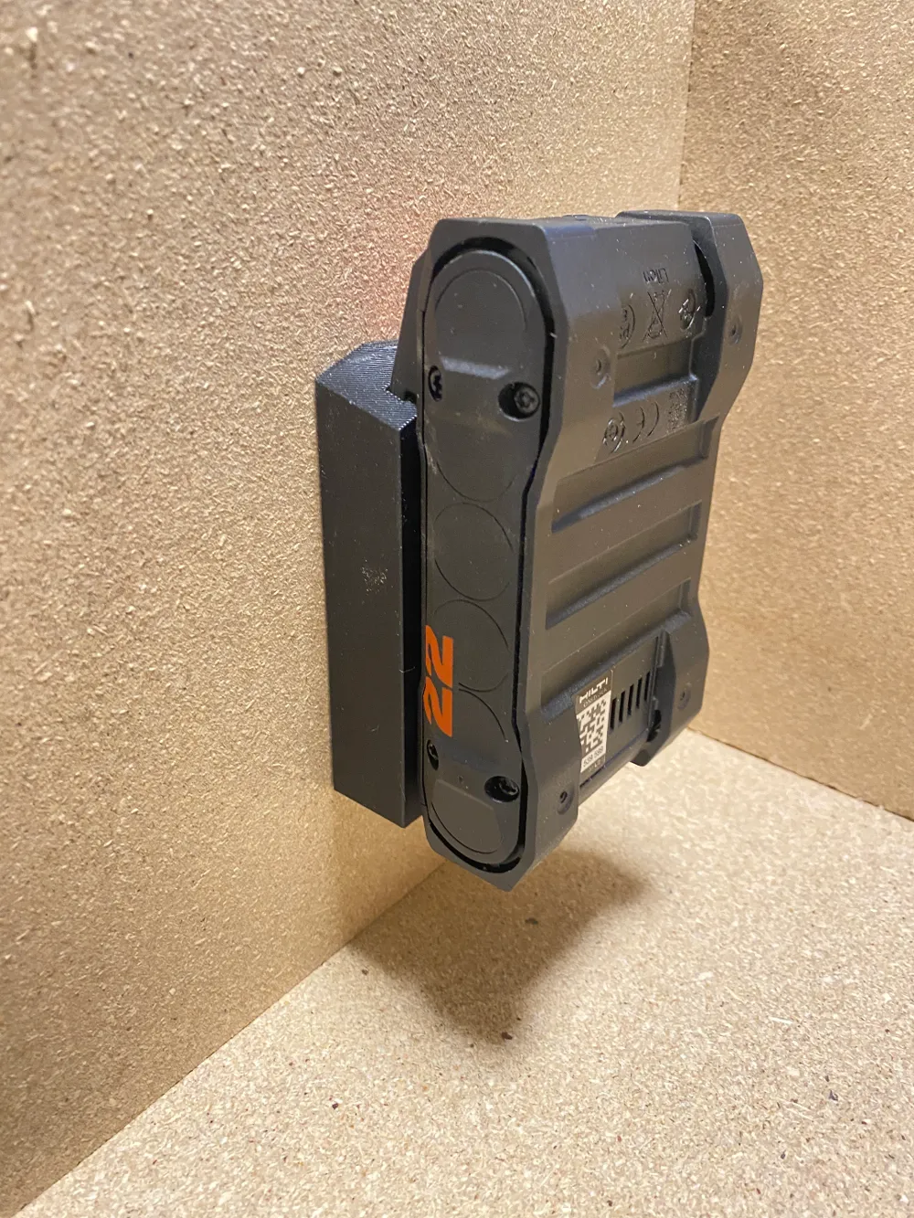 Hilti 22V Nuron battery wall hanger by make 3D - MakerWorld