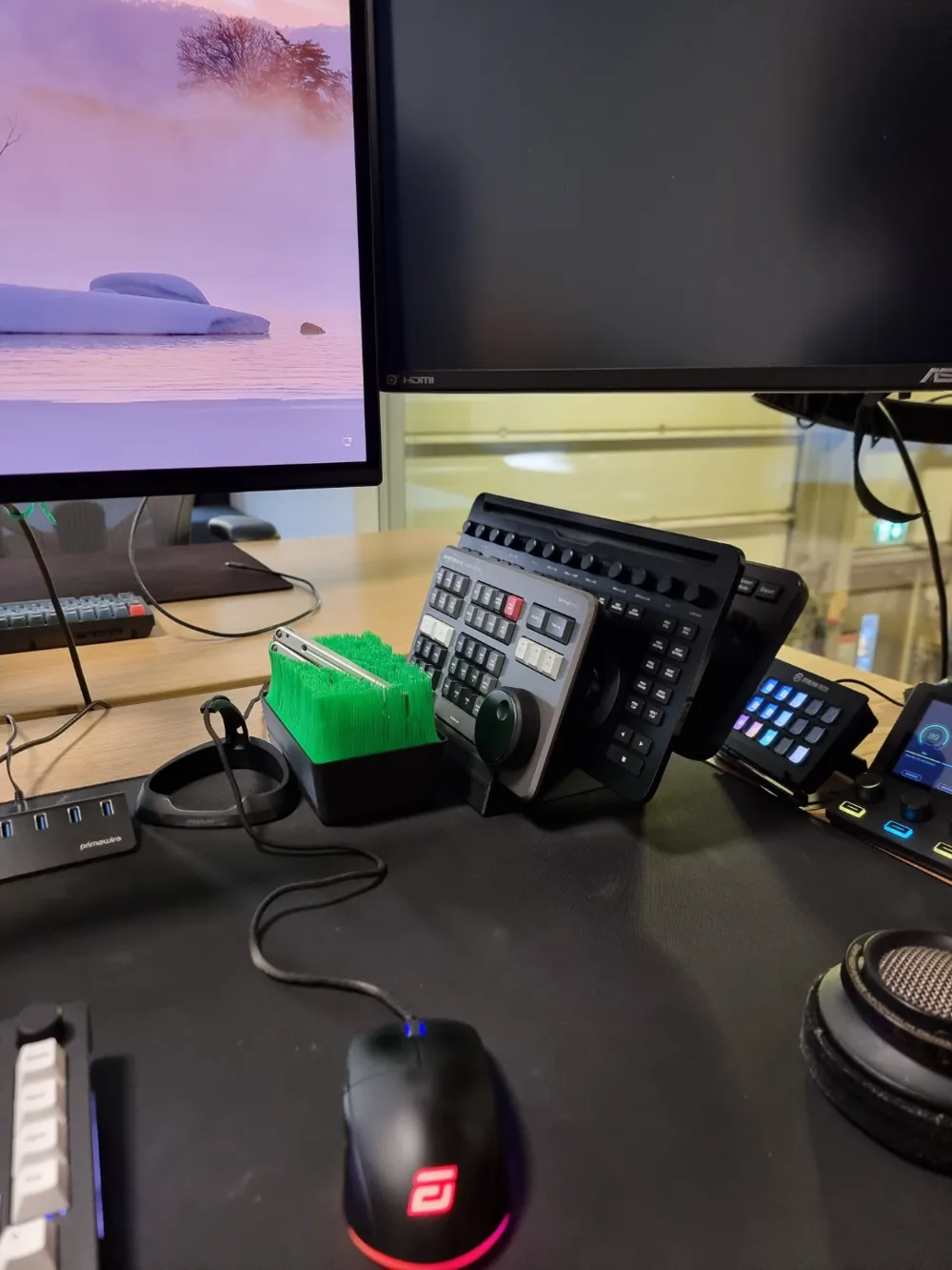 3 layer Keyboard stand / Control panel holder Remixed by Teemu - MakerWorld