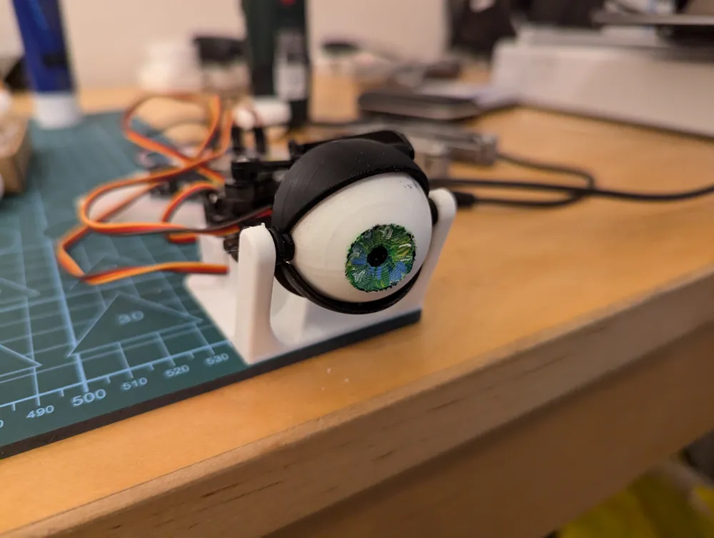 Animatronic Eye - V4 by Morgan Manly MakerWorld: Download Free 3D Models