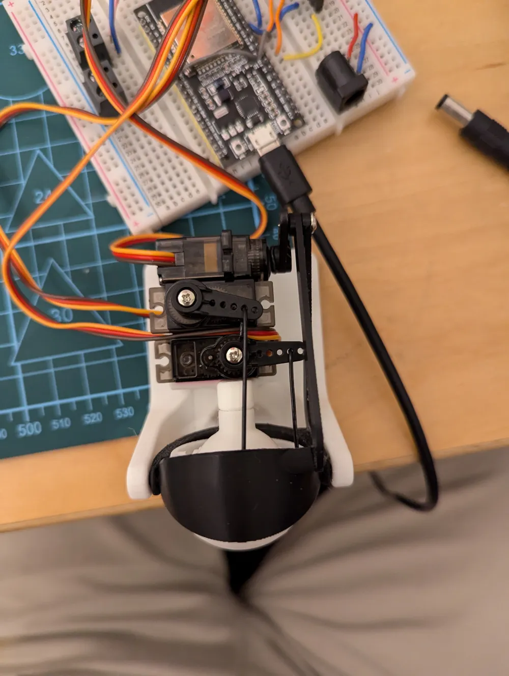 Ojo animatrónico - V4 por Morgan Manly - MakerWorld