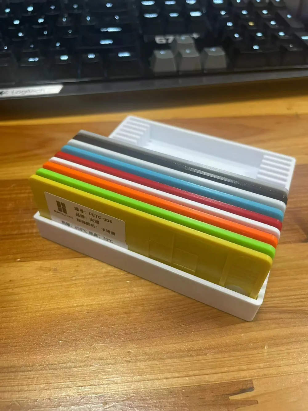 Filament sample card box by 大狮球bobo MakerWorld: Download Free 3D Models