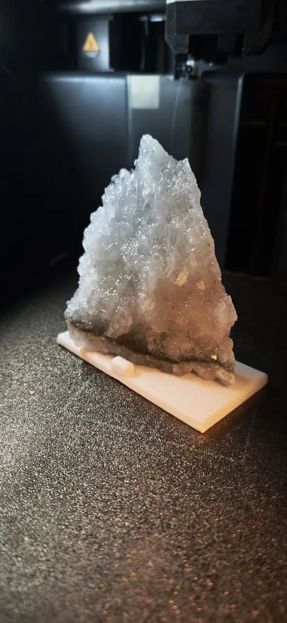 Stone Displayq - Free 3D Print Model - MakerWorld