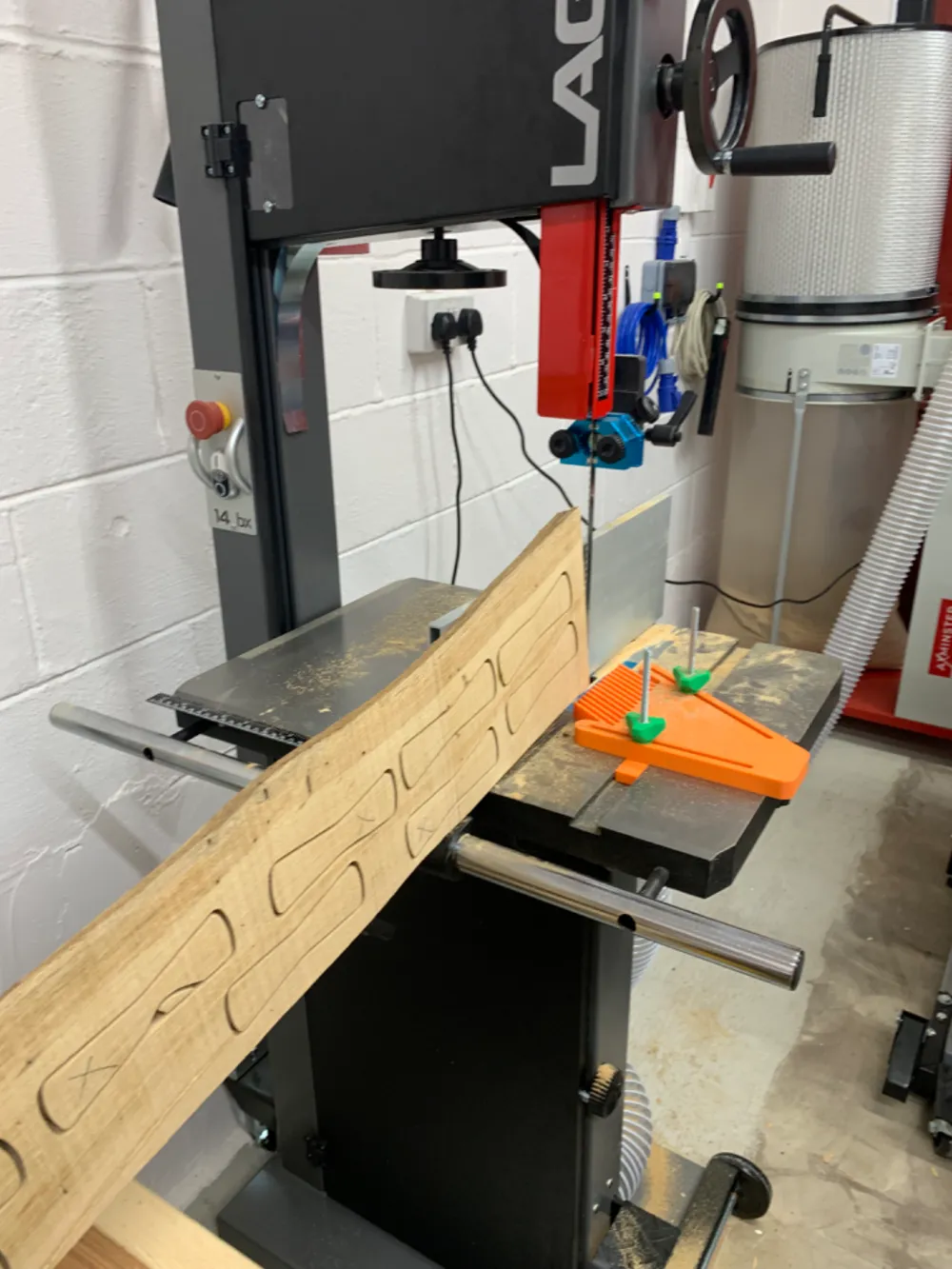 Bow Tie / Butterfly Router Jig - Long & Thin by BennyBoy1563 - MakerWorld
