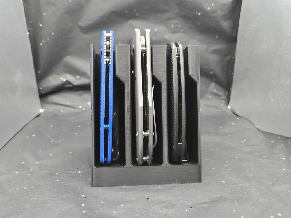 Upright Folding Knife Display | Multiple Sizes by Materium MakerWorld ...