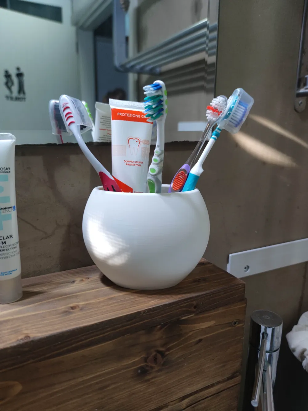 Toothbrush holder by Eclipse 3D - MakerWorld