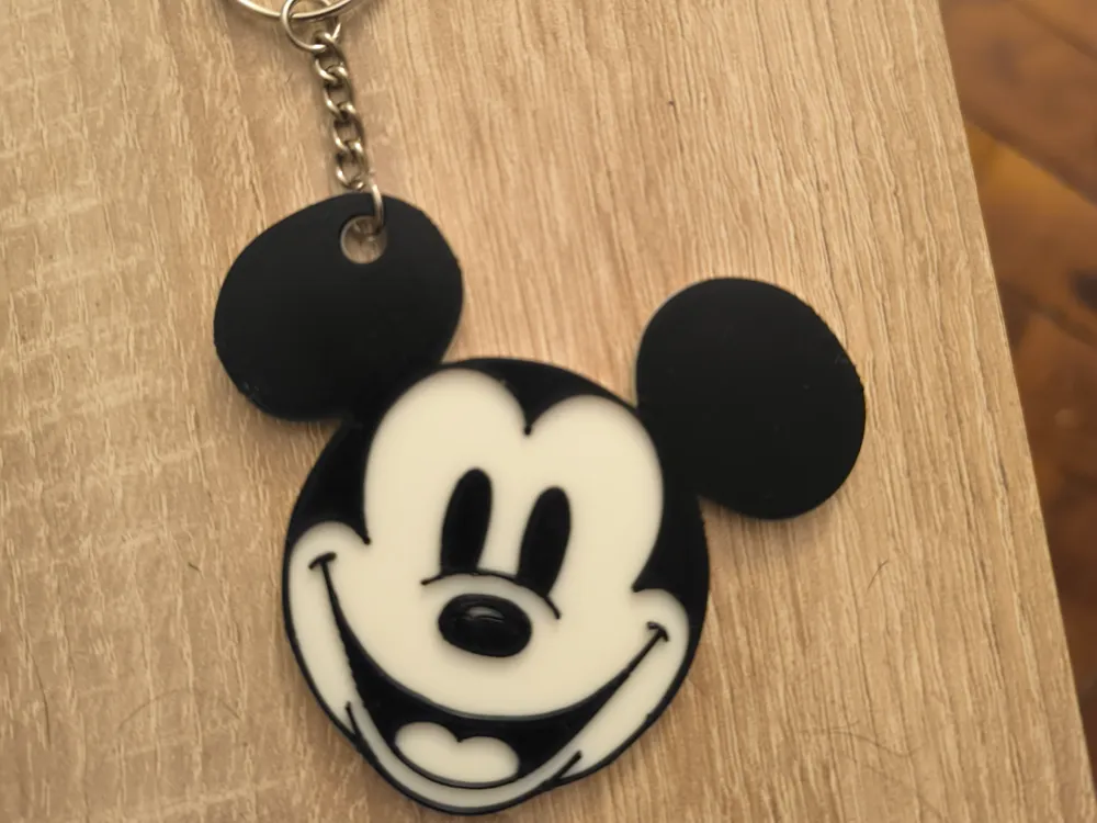 Mickey Mouse keychain by tomim852 - MakerWorld