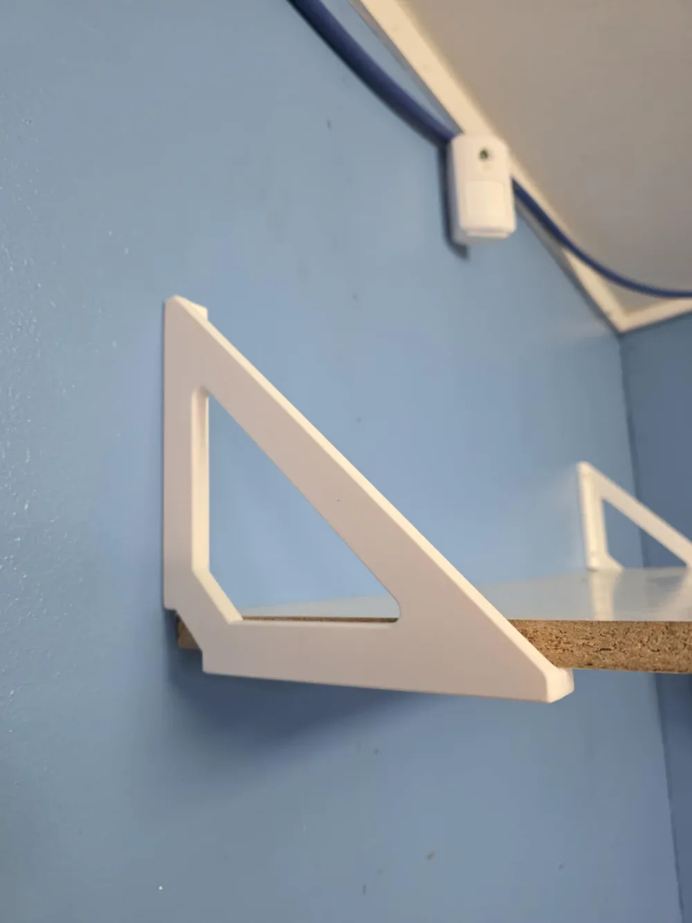 Shelf bracket - Heavy duty - Free 3D Print Model - MakerWorld