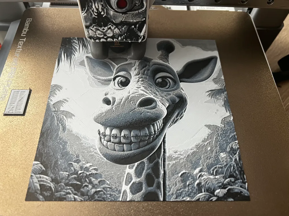 The funny Giraffe HueForge by Roberto Salvi - MakerWorld