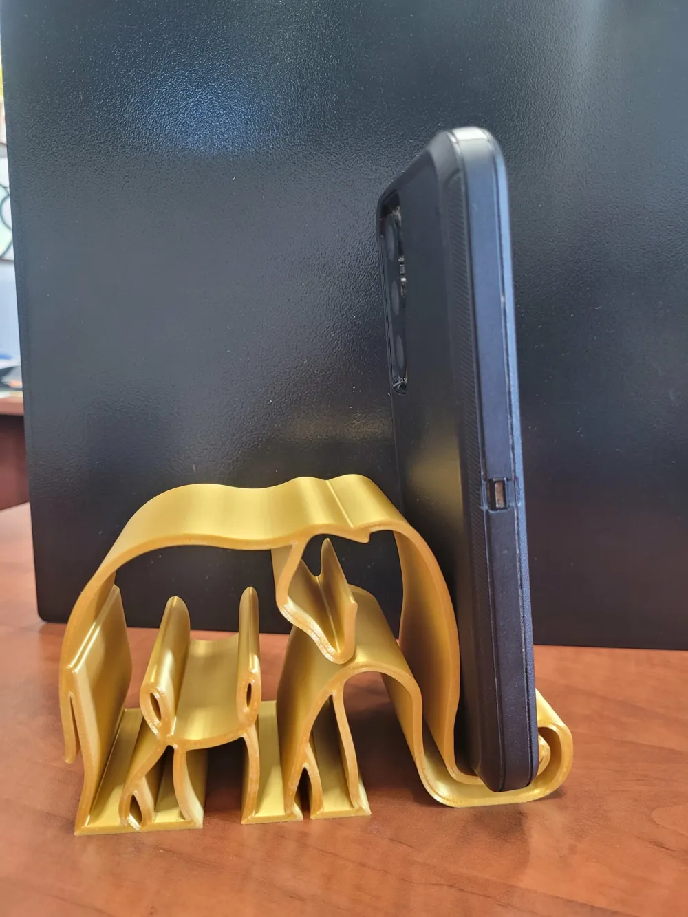 Elephant Silhouette Phone Stand - Free 3D Print Model - MakerWorld
