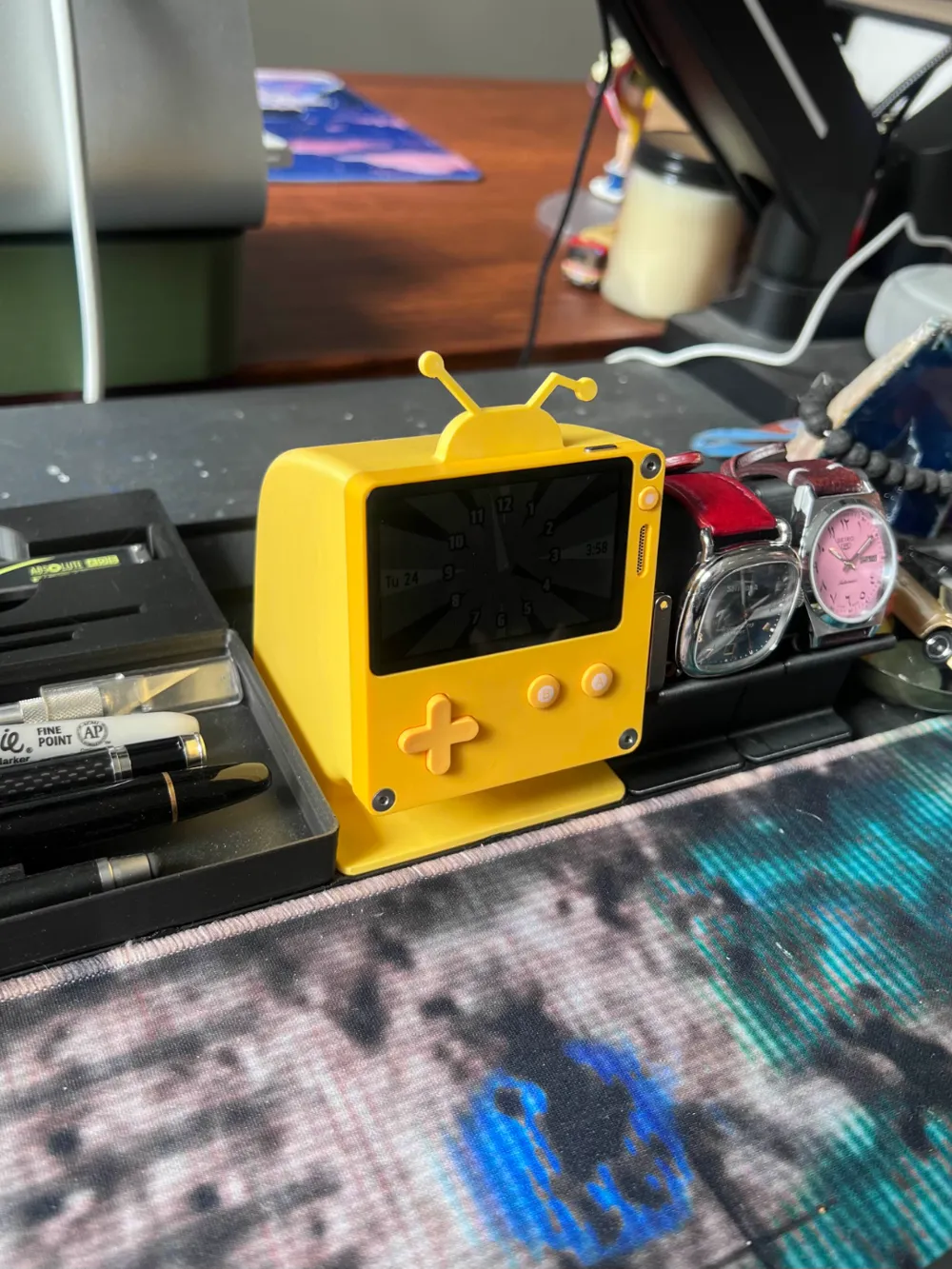 Playdate TV Stand - Gridfinity Compatible by Somedude007 - MakerWorld