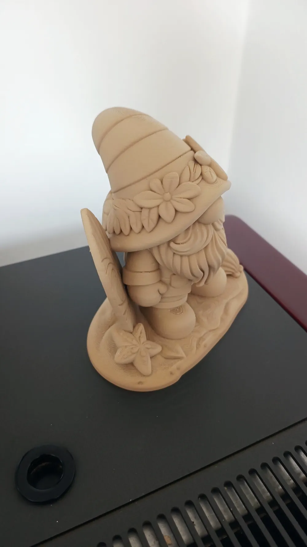 Surf Gnome with Surfboard - Free 3D Print Model - MakerWorld
