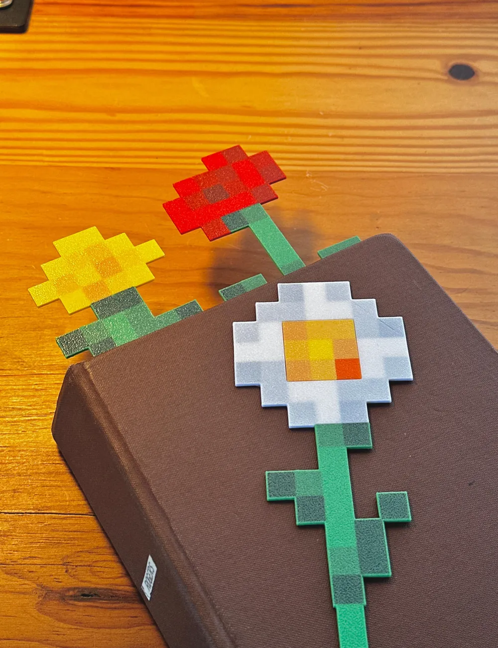 Minecraft Flower Bookmarks with Pot Holder by create3d.co MakerWorld ...