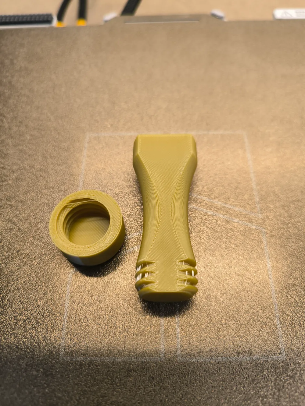 Threaded quick-change miniature painting handle by Penguin in Space ...