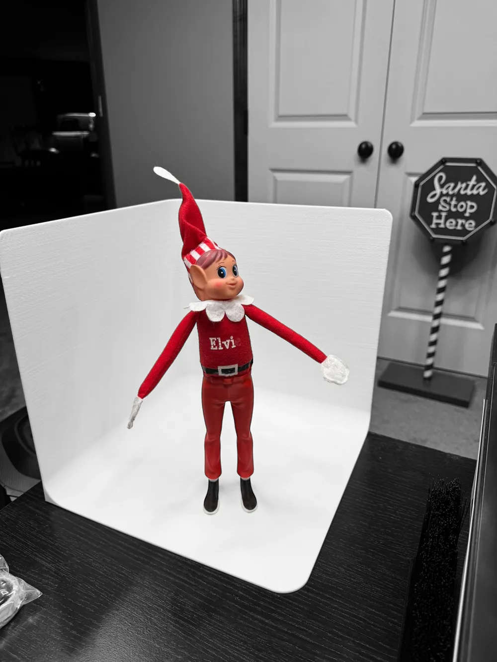 Standing Elf Legs / Pants - Free 3D Print Model - MakerWorld