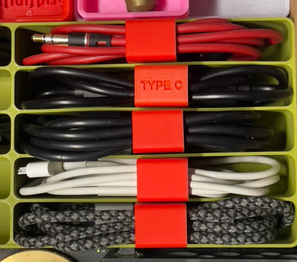 GridFinity Cable Organizer - USB A to USB C by UncleBumblefuk - MakerWorld