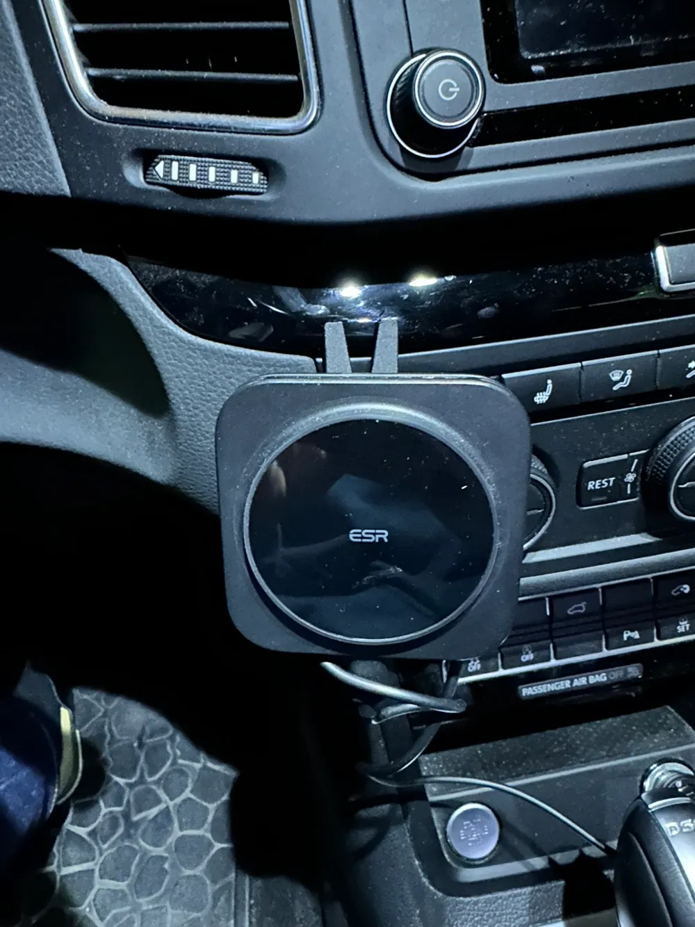 ESR MagSafe Car Mount for VW Sharan/SEAT Alhambra by mitsuhiko - MakerWorld