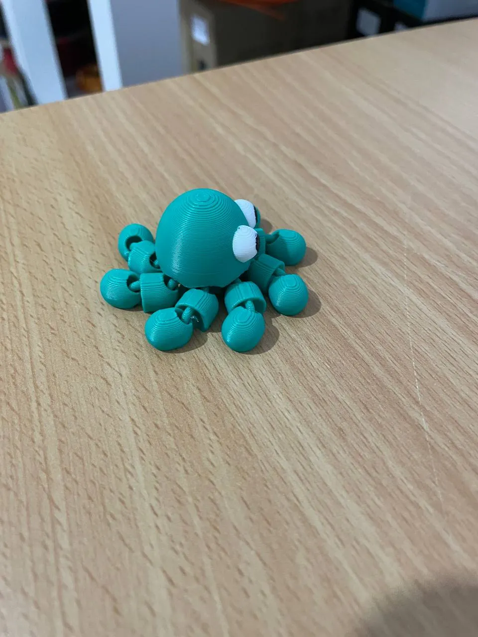 Adorable and articulated mini octopus, fits in the hand by Aldezo ...