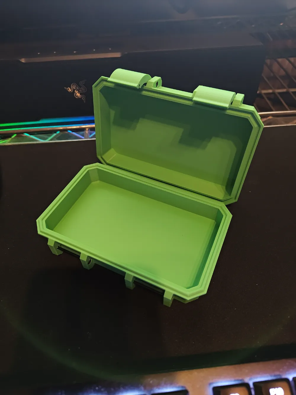 Looks like a waterproof box by RanRan3103 MakerWorld: Download Free 3D ...