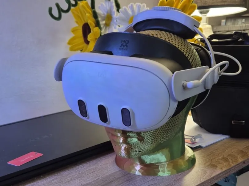 meta quest stand - Free 3D Print Model - MakerWorld