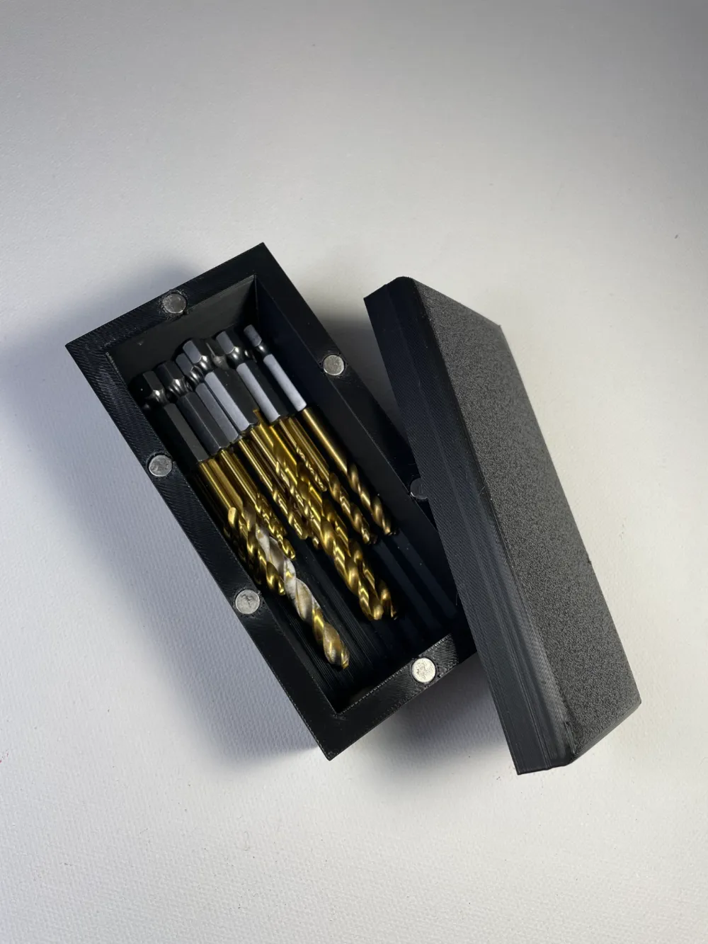 Simple box for hex bits with magnets in lid by abdellah.rami.sp ...