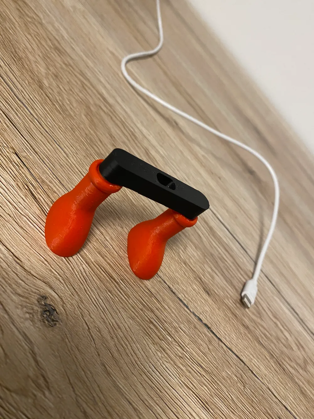 Big red boots smartphone charging station by Eli_Kpp - MakerWorld
