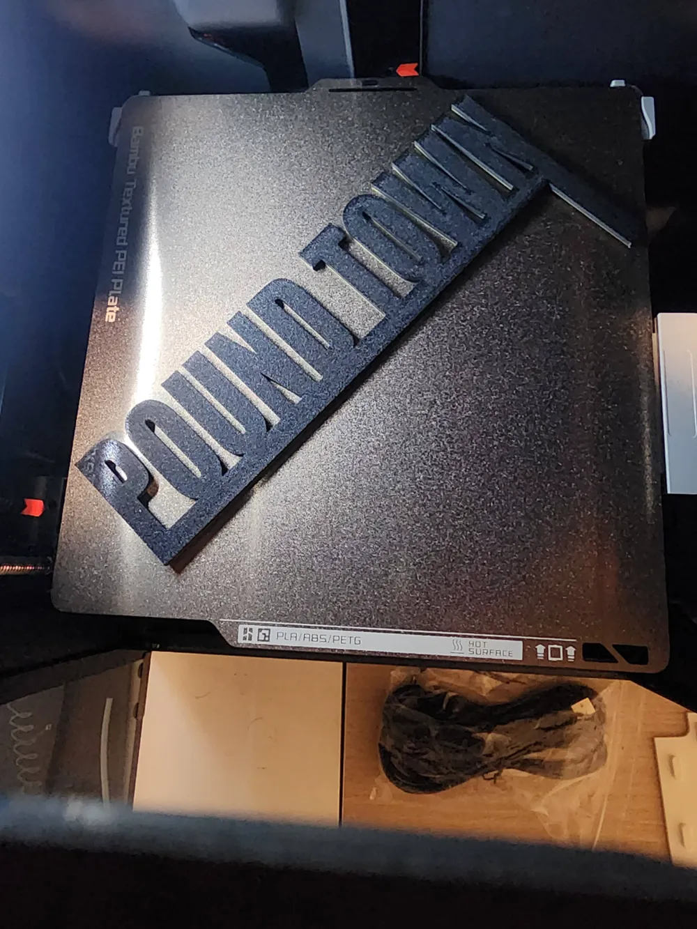 Pound Town Door Corner by DREWZUKI - MakerWorld