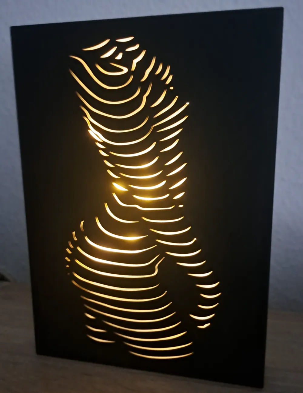 Lightbox of an Aesthetic Female Form by KaSaNiJa - MakerWorld