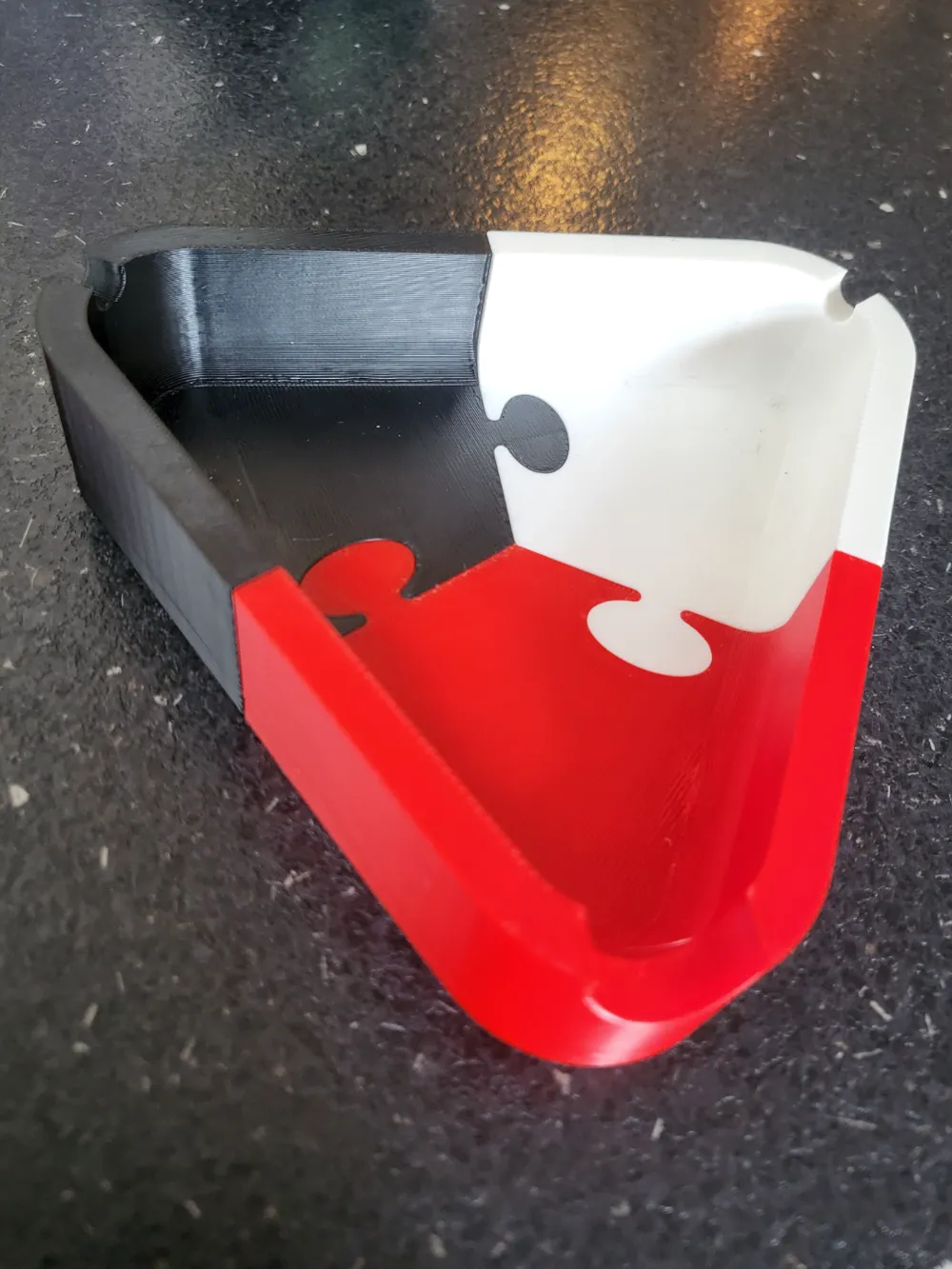 Triangle_puzzle_ashtray by Next level creations - MakerWorld