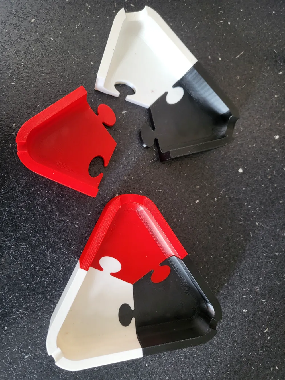 Triangle_puzzle_ashtray by Next level creations - MakerWorld