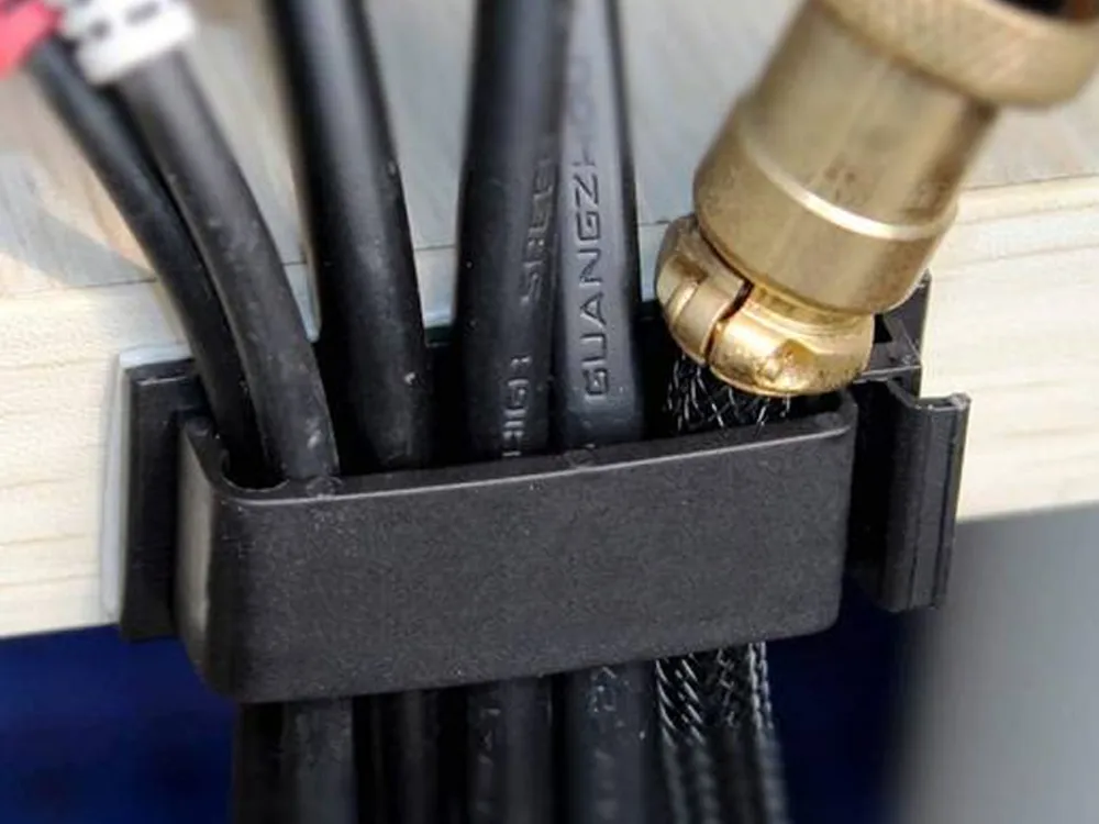 Cable Bundle Clip - Screw or Glue (Two Versions) by Wing-Art - MakerWorld