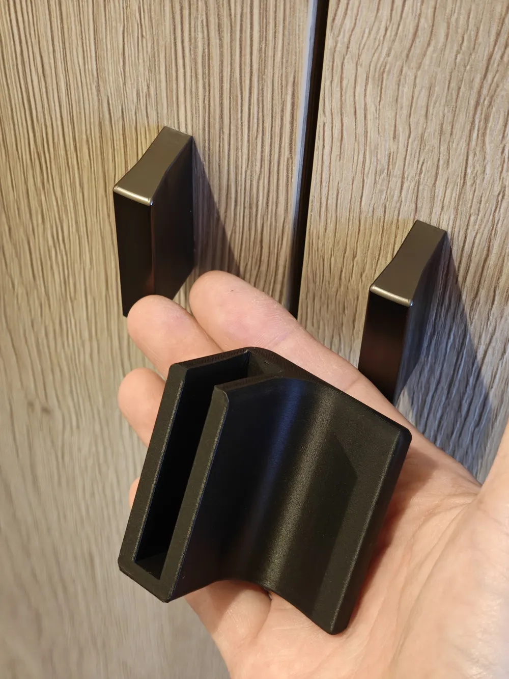 Ichijo Komuten Doorknob Easy Grip Helper - Free 3D Print Model - MakerWorld