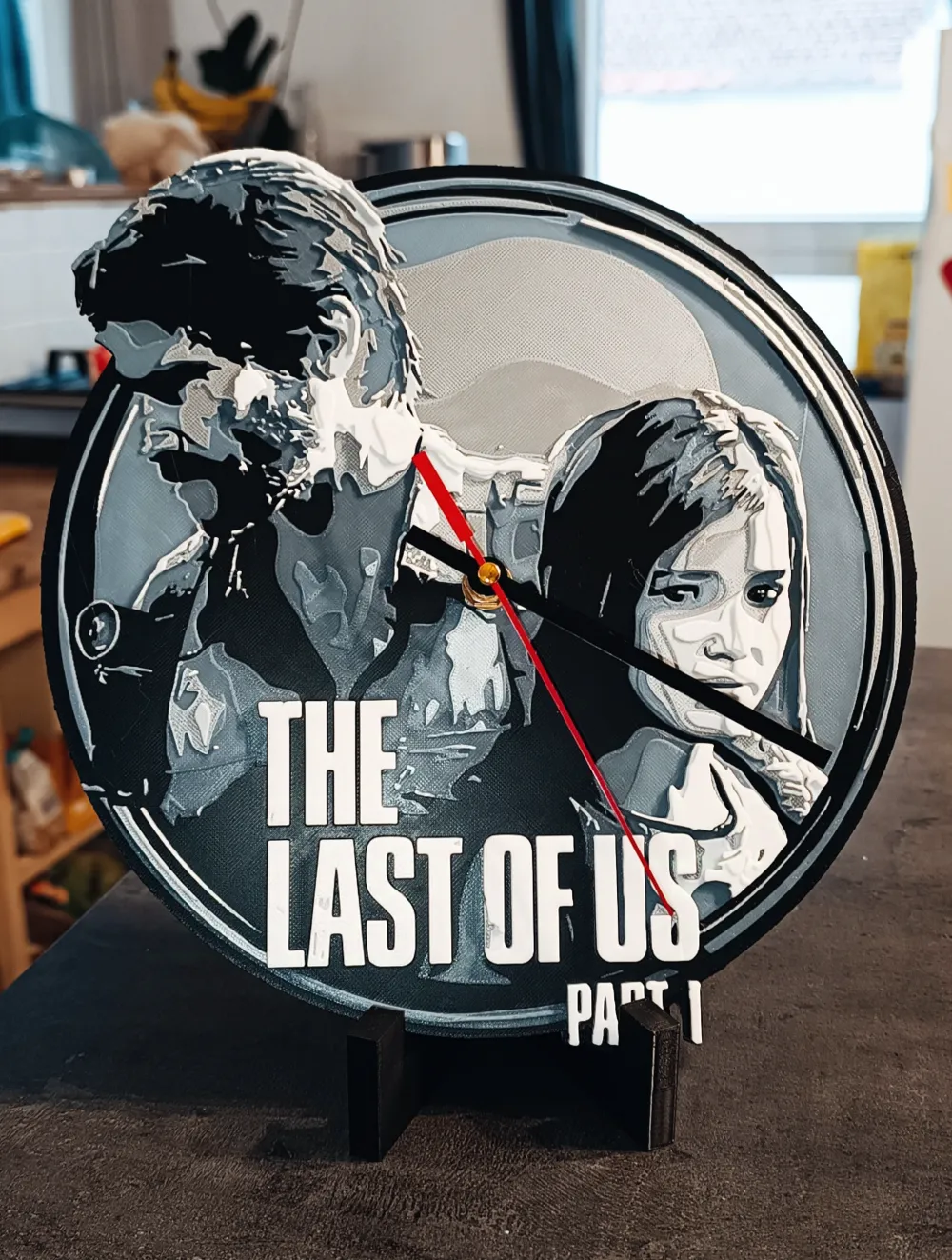 the last of us clock Hueforge - Free 3D Print Model - MakerWorld
