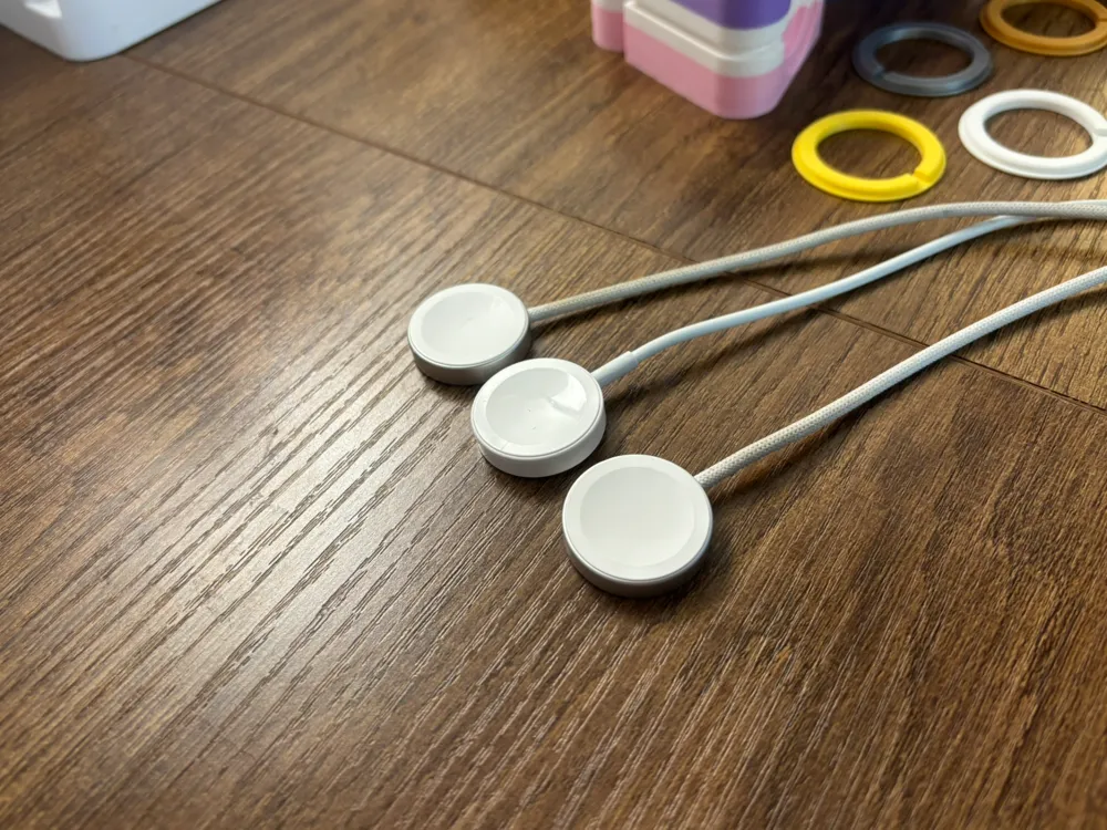 Ultra Simple Apple Watch Charging Puck Stand by KtrlZed - MakerWorld