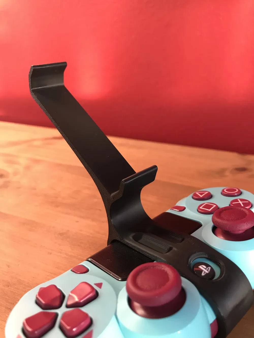 PS4 Controller Phone Mount by redkat MakerWorld: Download Free 3D Models