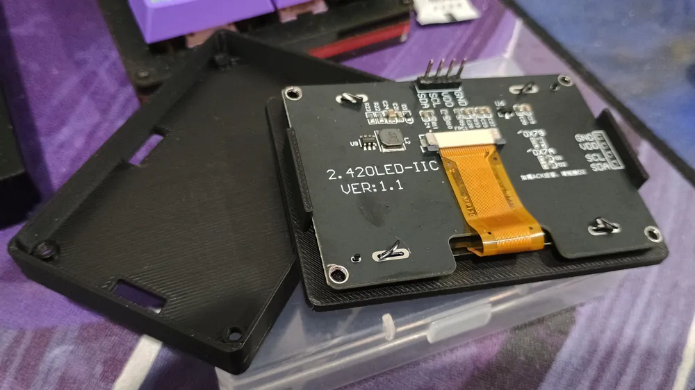 2.42 Inch I2C OLED Case by Shadowtrance MakerWorld: Download Free 3D Models