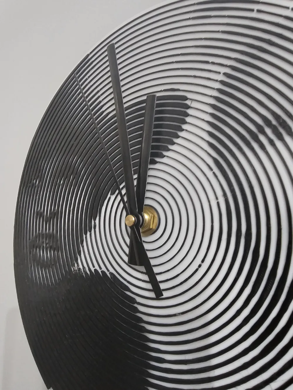 Wicked Glinda Elphaba Halftone Art Clock - Free 3D Print Model - MakerWorld
