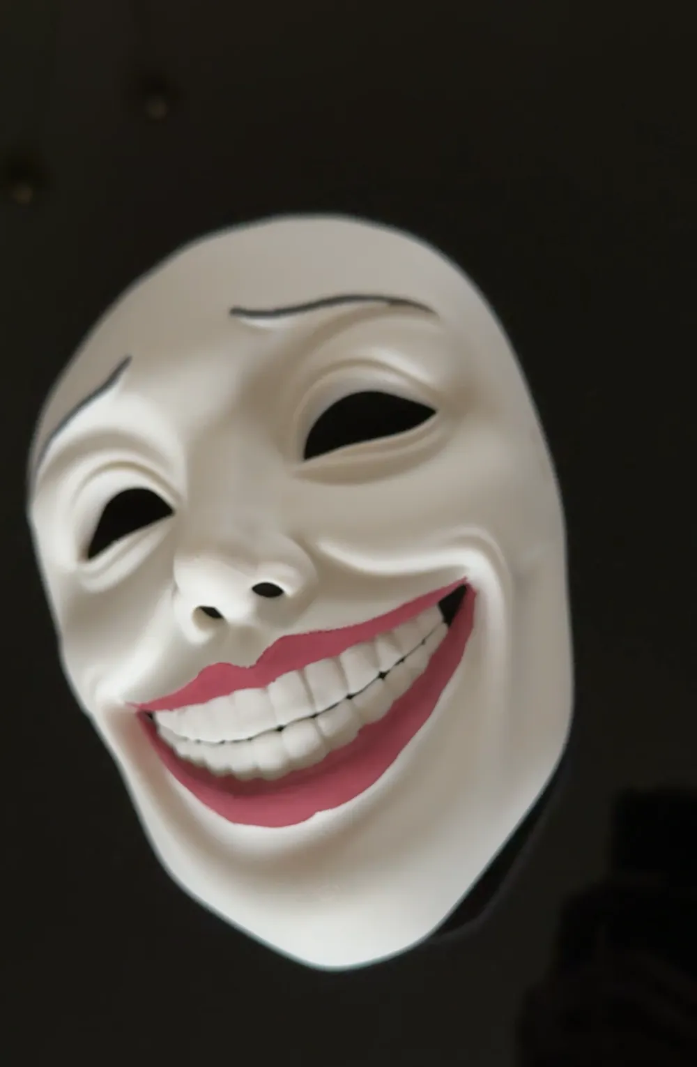 Smiler Halloween / Slasher Mask - Free 3D Print Model - MakerWorld