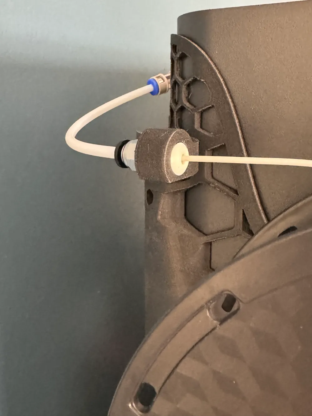 Side Spool holder Cap-Threaded PTFE Tube Connector by Dakol MakerWorld ...