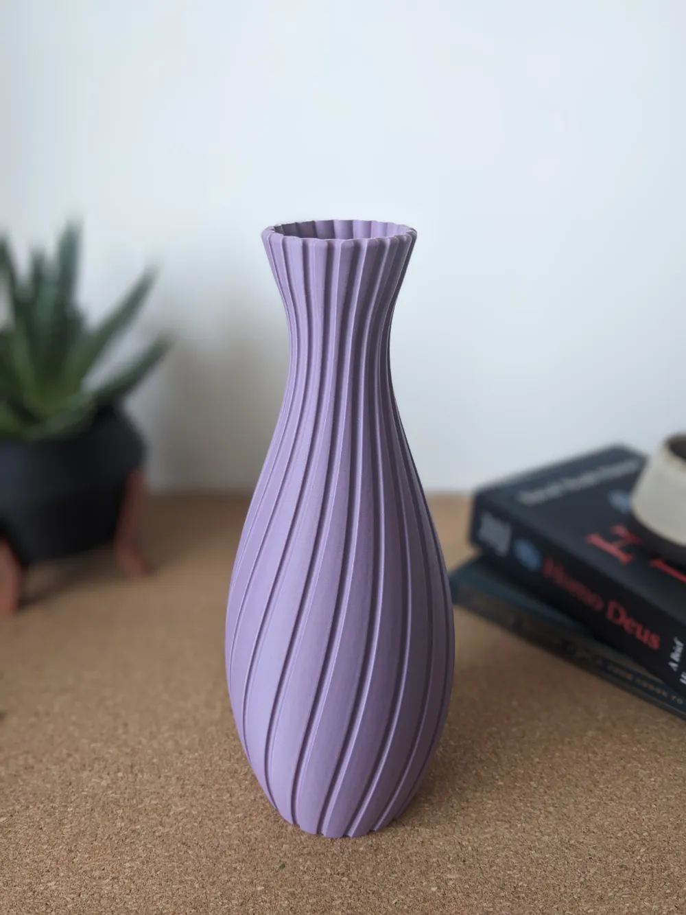 Tall Twisted Flower Vase - Free 3D Print Model - MakerWorld