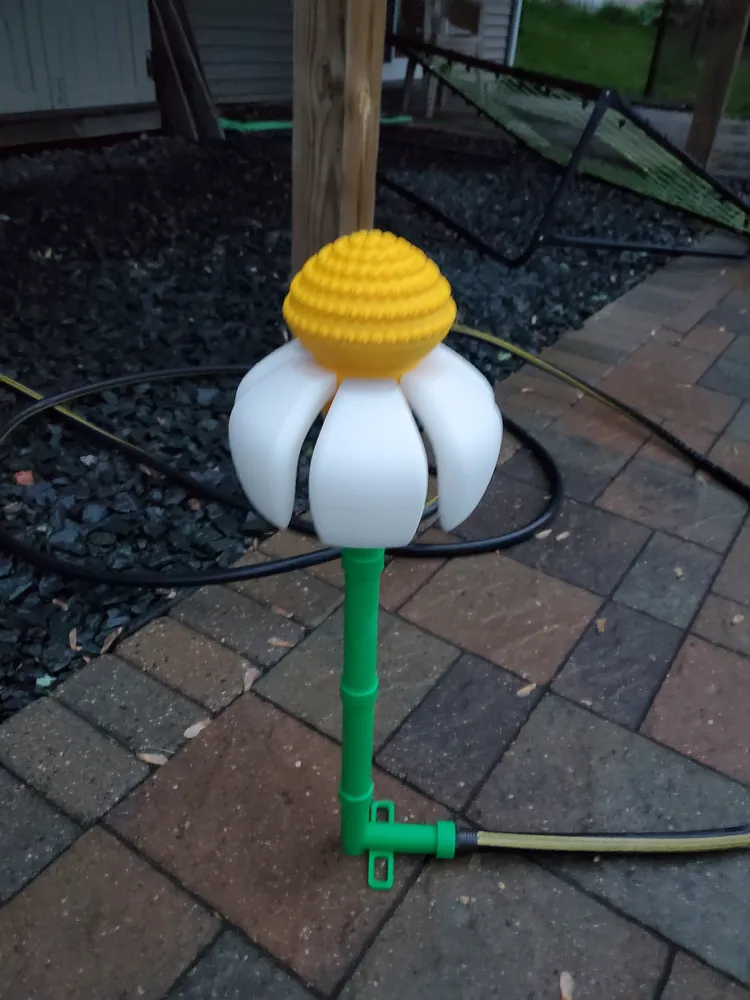 Droopy Daisy Spinning Sprinkler by Jerry Bower MakerWorld: Download ...