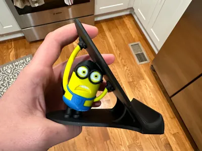 Minion phone stand Remixed by ATTV85 MakerWorld: Download Free 3D Models