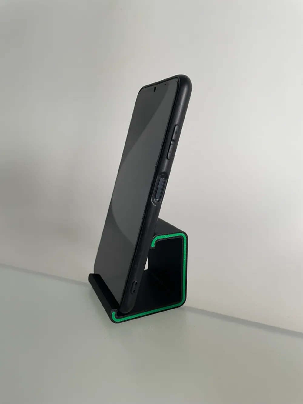 Phone holder portrait and landscape by print it - MakerWorld