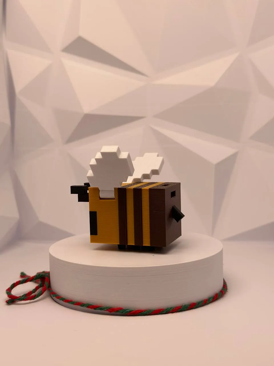 Abeja articulada de Minecraft por kirimba - MakerWorld