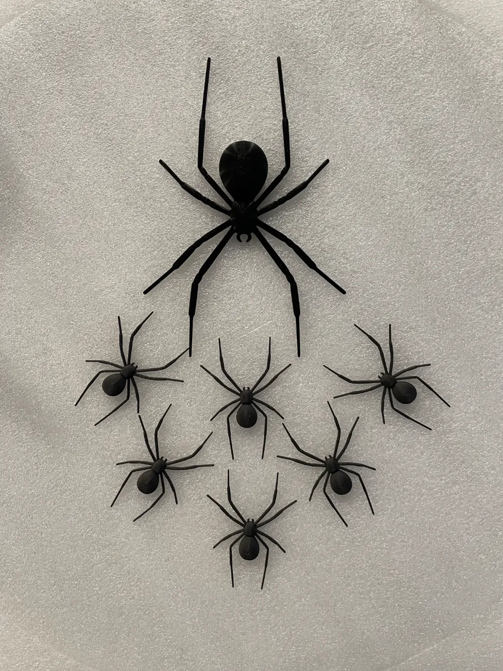 Spider BroodMother and 6 Spiderlings Remixed by ShakaStudio - MakerWorld