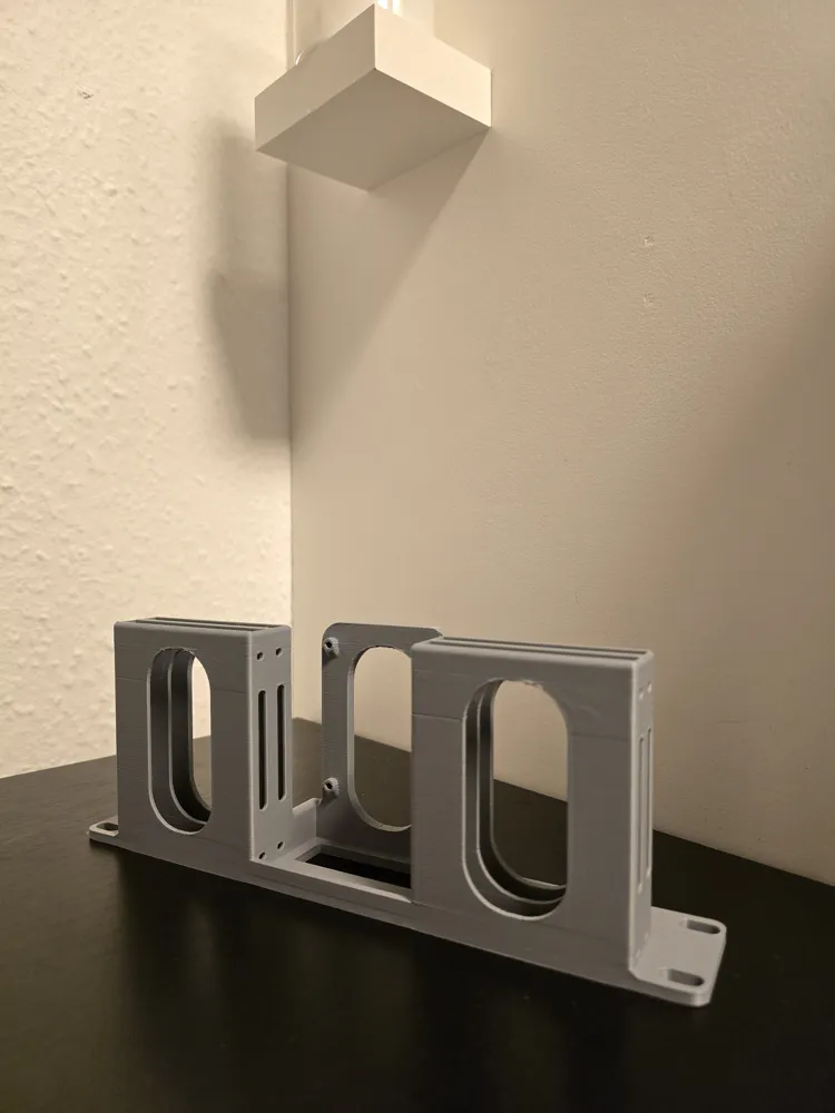 10-inch Rack mount for 1 Raspberry Pi + 4 2.5 SSDs by Mixmeister ...