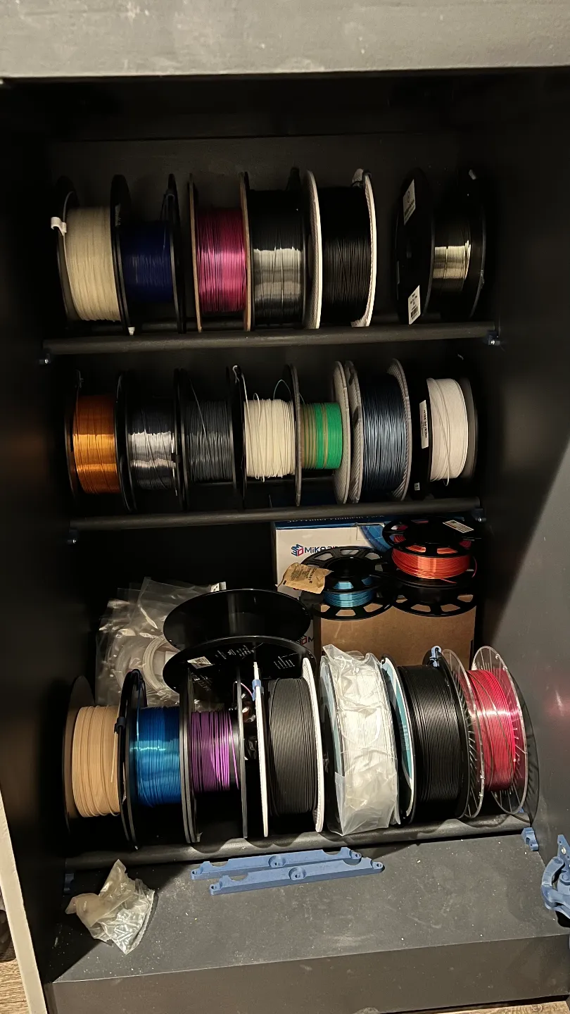 filament spool rack holder by Stevenstracner - MakerWorld