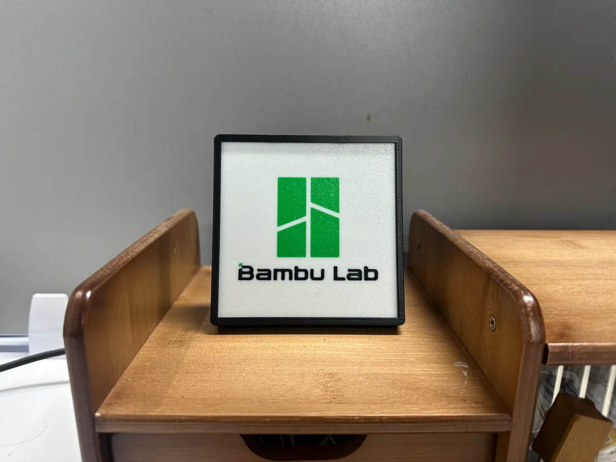 Enfeite de moldura de foto com o logo da Bambu Lab, versão plana por ...